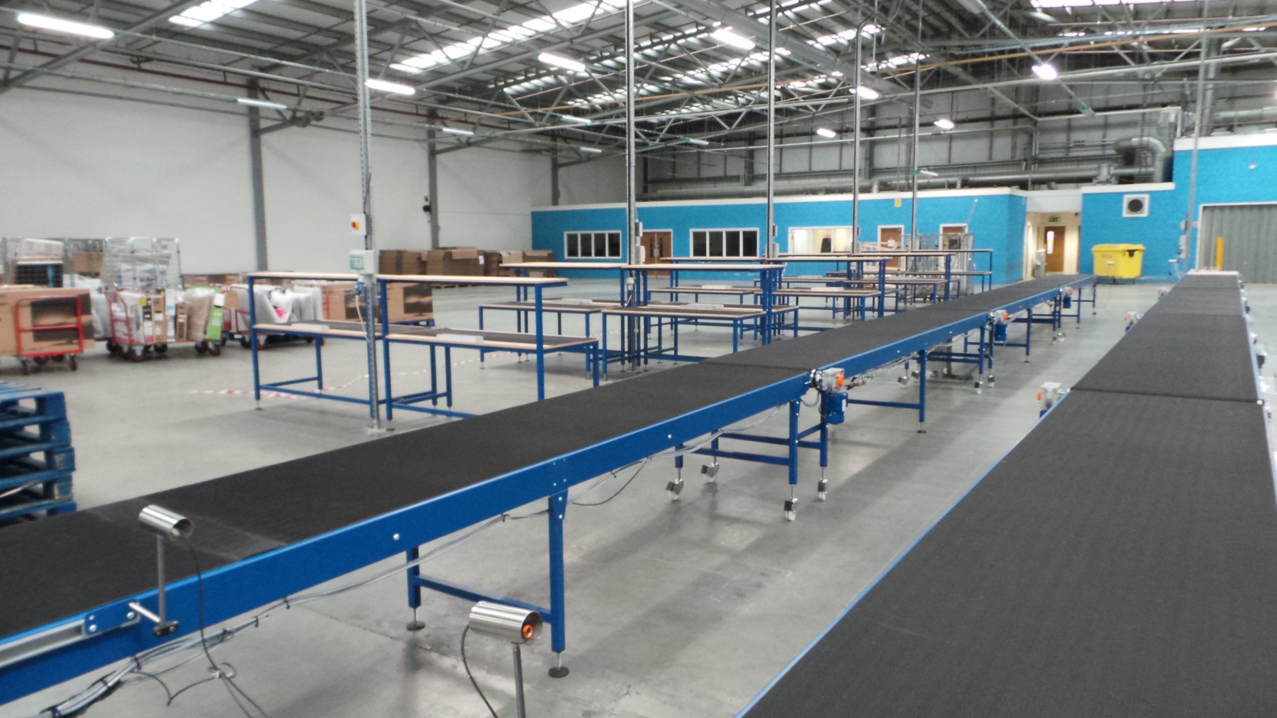 Conveyor Gallery - Packing Tables by Spaceguard